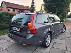 Grey Volvo V50 2009 in Klaipeda, with an engine capacity of 2.00 L and mileage of 305 thousand km for 2350 €, photo 8 on AUTOMOTO.COM.LV