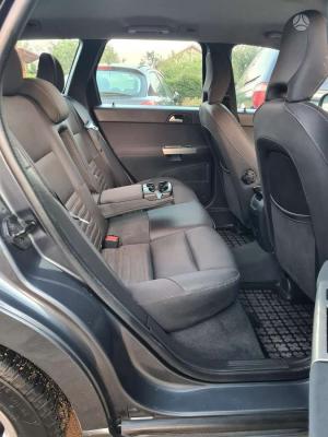 Grey Volvo V50 2009 in Klaipeda, with an engine capacity of 2.00 L and mileage of 305 thousand km for 2350 €, photo 14 on AUTOMOTO.COM.LV
