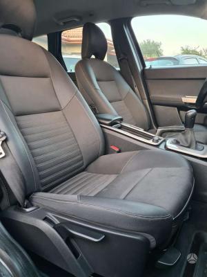Grey Volvo V50 2009 in Klaipeda, with an engine capacity of 2.00 L and mileage of 305 thousand km for 2350 €, photo 18 on AUTOMOTO.COM.LV