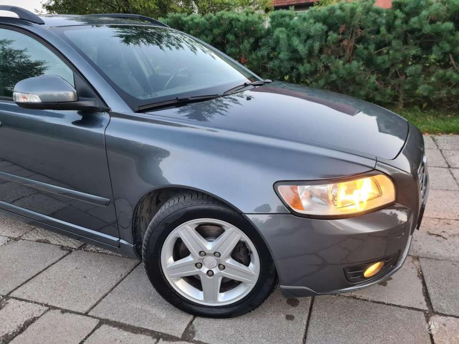 Grey Volvo V50 2009 in Klaipeda, with an engine capacity of 2.00 L and mileage of 305 thousand km for 2350 €, photo 38 on AUTOMOTO.COM.LV