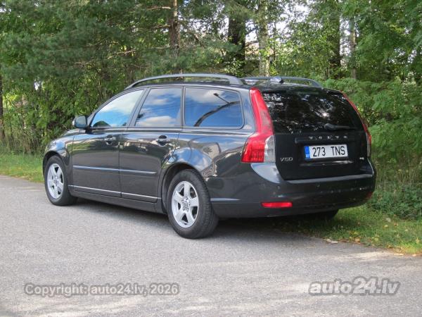 Вольво В50 2009 в Тарту на AUTOMOTO.COM.LV Серый Вольво В50 2009 в Тарту, объемом двигателя 1.60 л и пробегом 239 тыс. км за 3590 €, фото 4 на AUTOMOTO.COM.LV