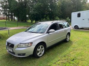 Pelēks Volvo V50 2009 Marijampole, ar dzinēja tilpumu 2.00 L un nobraukumu 364 tūkst. km par 2100 €, foto  vietnē AUTOMOTO.COM.LV