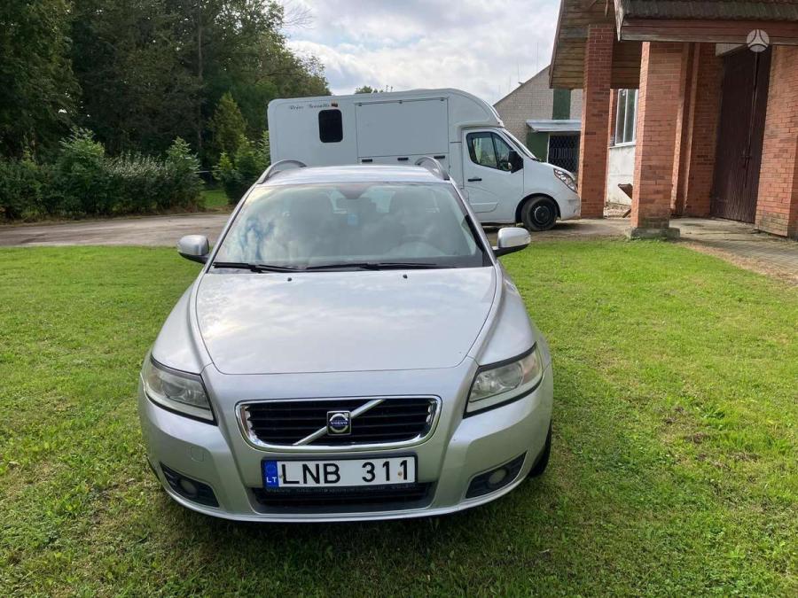 Pelēks Volvo V50 2009 Marijampole, ar dzinēja tilpumu 2.00 L un nobraukumu 364 tūkst. km par 2100 €, foto 6 vietnē AUTOMOTO.COM.LV