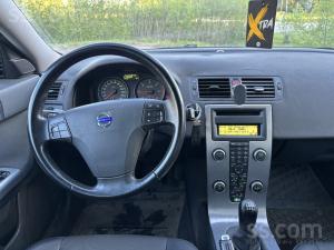 Grey Volvo V50 2009 in Riga, with an engine capacity of 1.60 L and mileage of 283 thousand km for 2200 €, photo 10 on AUTOMOTO.COM.LV