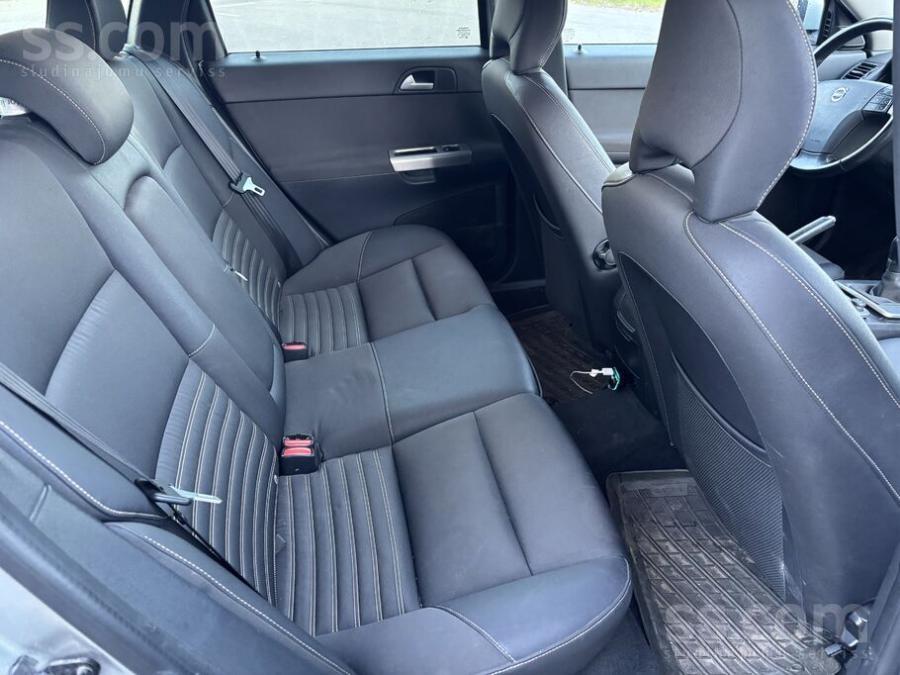 Grey Volvo V50 2009 in Riga, with an engine capacity of 1.60 L and mileage of 283 thousand km for 2200 €, photo 11 on AUTOMOTO.COM.LV
