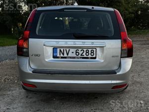 Grey Volvo V50 2009 in Riga, with an engine capacity of 2.00 L and mileage of 346 thousand km for 1950 €, photo 6 on AUTOMOTO.COM.LV