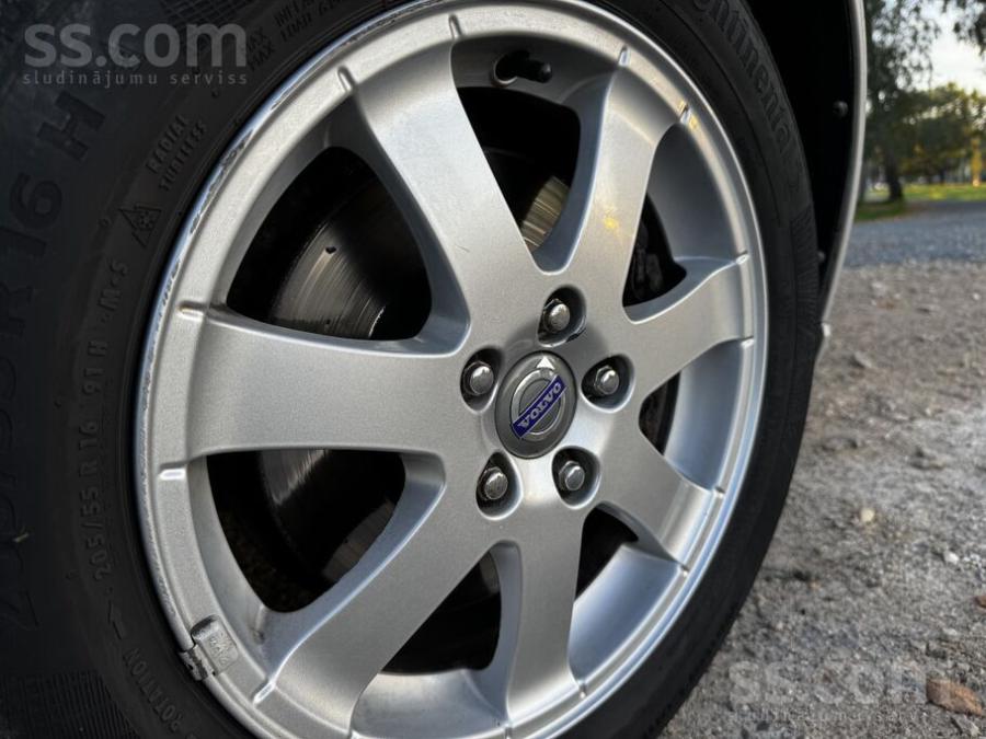 Grey Volvo V50 2009 in Riga, with an engine capacity of 2.00 L and mileage of 346 thousand km for 1950 €, photo 15 on AUTOMOTO.COM.LV