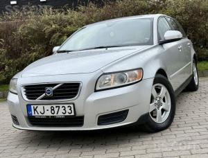 Pelēks Volvo V50 2009 Rīga, ar dzinēja tilpumu 1.60 L un nobraukumu 324 tūkst. km par 1990 €, foto  vietnē AUTOMOTO.COM.LV