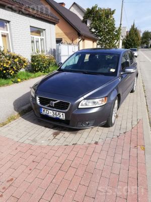 Pelēks Volvo V50 2009 Daugavpils, ar dzinēja tilpumu 2.00 L un nobraukumu 226 tūkst. km par 2000 €, foto  vietnē AUTOMOTO.COM.LV