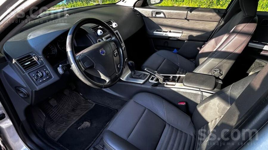 Pelēks Volvo V50 2009 Rīga, ar dzinēja tilpumu 1.60 L un nobraukumu 177 tūkst. km par 1300 €, foto 7 vietnē AUTOMOTO.COM.LV