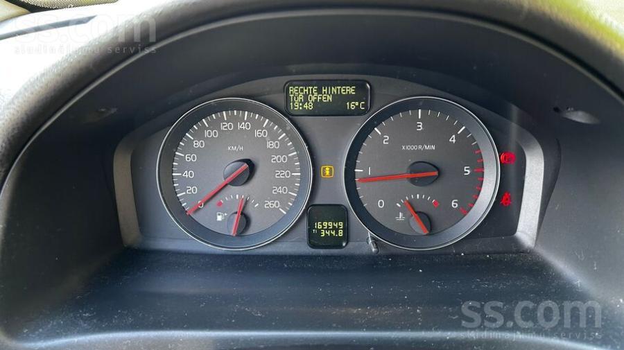 Pelēks Volvo V50 2009 Rīga, ar dzinēja tilpumu 1.60 L un nobraukumu 177 tūkst. km par 1300 €, foto 10 vietnē AUTOMOTO.COM.LV