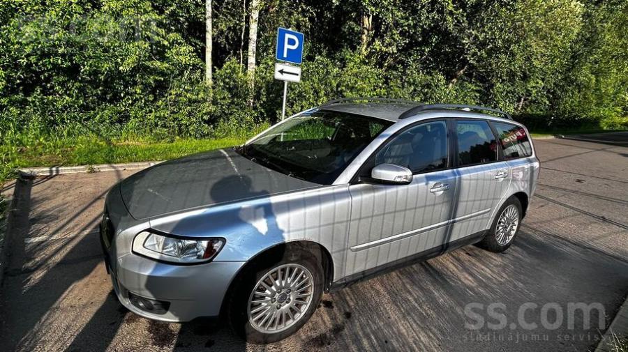 Pelēks Volvo V50 2009 Rīga, ar dzinēja tilpumu 1.60 L un nobraukumu 177 tūkst. km par 1300 €, foto 11 vietnē AUTOMOTO.COM.LV