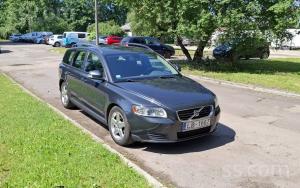 Grey Volvo V50 2010 in Riga, with an engine capacity of 1.60 L and mileage of 278 thousand km for 2300 €, photo 4 on AUTOMOTO.COM.LV