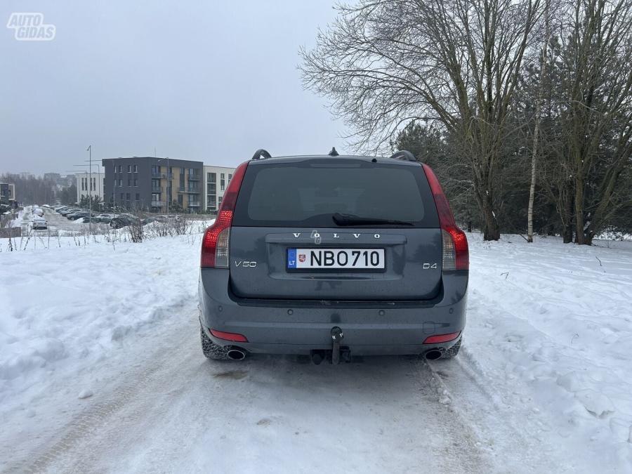 Grey Volvo V50 2010 in Vilnius, with an engine capacity of 2.00 L and mileage of 352 thousand km for 3200 €, photo 5 on AUTOMOTO.COM.LV