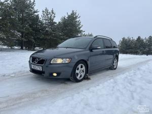Grey Volvo V50 2010 in Vilnius, with an engine capacity of 2.00 L and mileage of 352 thousand km for 3200 €, photo 8 on AUTOMOTO.COM.LV