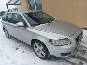 Pelēks Volvo V50 2010 Viļņa, ar dzinēja tilpumu 1.60 L un nobraukumu 303 tūkst. km par 2950 €, foto  vietnē AUTOMOTO.COM.LV