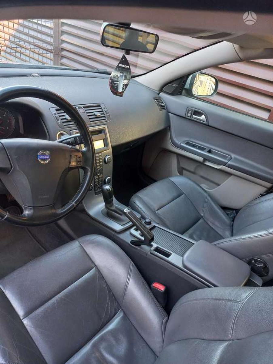 Pelēks Volvo V50 2010 Viļņa, ar dzinēja tilpumu 1.60 L un nobraukumu 303 tūkst. km par 2950 €, foto 9 vietnē AUTOMOTO.COM.LV