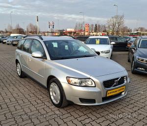Pelēks Volvo V50 2010 Tartu, ar dzinēja tilpumu 0.00 L un nobraukumu 263 tūkst. km par 3990 €, foto 2 vietnē AUTOMOTO.COM.LV