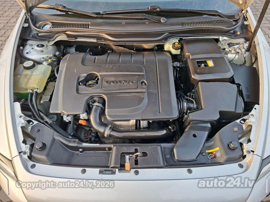 Pelēks Volvo V50 2010 Tartu, ar dzinēja tilpumu 0.00 L un nobraukumu 263 tūkst. km par 3990 €, foto 6 vietnē AUTOMOTO.COM.LV