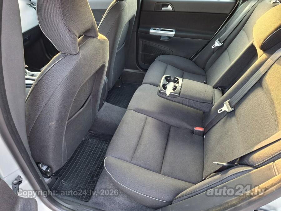 Pelēks Volvo V50 2010 Tartu, ar dzinēja tilpumu 0.00 L un nobraukumu 263 tūkst. km par 3990 €, foto 11 vietnē AUTOMOTO.COM.LV