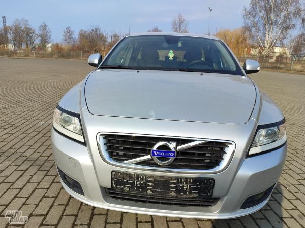 Pelēks Volvo V50 2010 Marijampole, ar dzinēja tilpumu 1.60 L un nobraukumu 231 tūkst. km par 2950 €, foto 3 vietnē AUTOMOTO.COM.LV