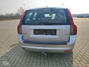 Grey Volvo V50 2010 in Marijampole, with an engine capacity of 1.60 L and mileage of 231 thousand km for 2950 €, photo 8 on AUTOMOTO.COM.LV