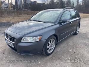 Pelēks Volvo V50 2010 Tallina, ar dzinēja tilpumu 1.60 L un nobraukumu 346 tūkst. km par 2300 €, foto  vietnē AUTOMOTO.COM.LV