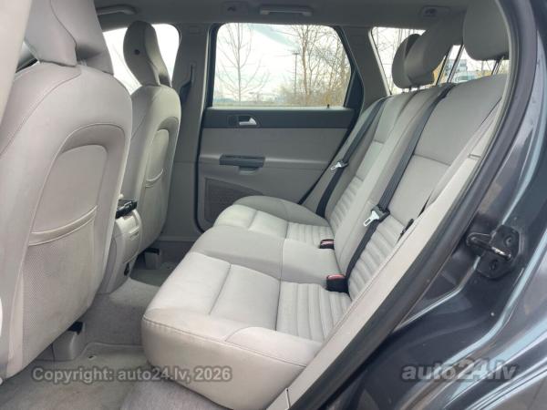 Pelēks Volvo V50 2010 Tallina, ar dzinēja tilpumu 1.60 L un nobraukumu 346 tūkst. km par 2300 €, foto 8 vietnē AUTOMOTO.COM.LV