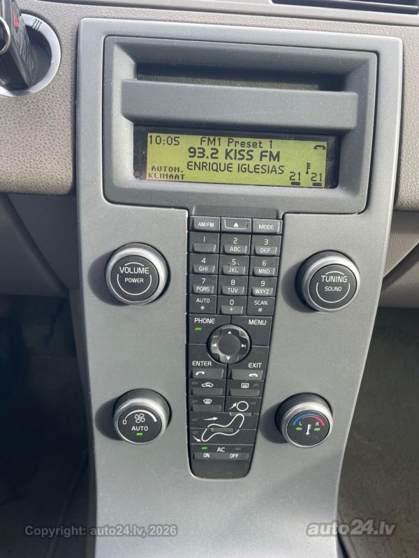 Серый Вольво В50 2010 в Таллин, объемом двигателя 1.60 л и пробегом 346 тыс. км за 2300 €, фото 11 на AUTOMOTO.COM.LV