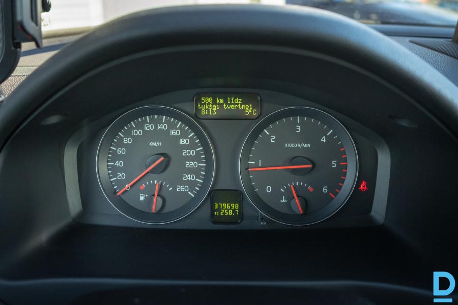 Pelēks Volvo V50 2010 Liepāja, ar dzinēja tilpumu 1.60 L un nobraukumu 380 tūkst. km par 3500 €, foto 8 vietnē AUTOMOTO.COM.LV