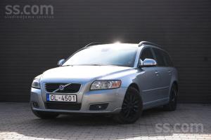 Grey Volvo V50 2010 in Riga, with an engine capacity of 1.60 L and mileage of 279 thousand km for 4690 €, photo  on AUTOMOTO.COM.LV