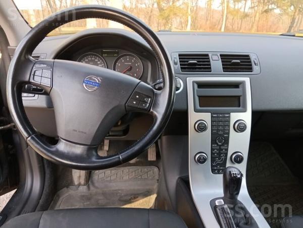 Pelēks Volvo V50 2010 Rīga, ar dzinēja tilpumu 2.00 L un nobraukumu 214 tūkst. km par 2000 €, foto 7 vietnē AUTOMOTO.COM.LV