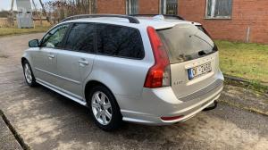 Pelēks Volvo V50 2010 Talsi, ar dzinēja tilpumu 2.00 L un nobraukumu 0 tūkst. km par 2999 €, foto 5 vietnē AUTOMOTO.COM.LV