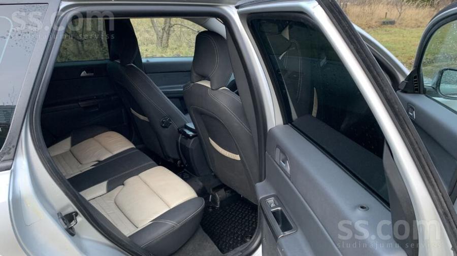 Pelēks Volvo V50 2010 Talsi, ar dzinēja tilpumu 2.00 L un nobraukumu 0 tūkst. km par 2999 €, foto 9 vietnē AUTOMOTO.COM.LV