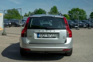 Grey Volvo V50 2010 in Riga, with an engine capacity of 1.60 L and mileage of 290 thousand km for 4300 €, photo 6 on AUTOMOTO.COM.LV