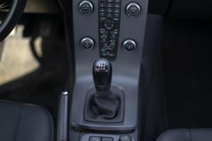 Grey Volvo V50 2010 in Riga, with an engine capacity of 1.60 L and mileage of 290 thousand km for 4300 €, photo 20 on AUTOMOTO.COM.LV