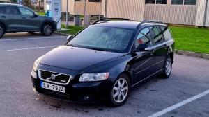 Grey Volvo V50 2010 in Cesis, with an engine capacity of 2.00 L and mileage of 359 thousand km for 2650 €, photo 21 on AUTOMOTO.COM.LV
