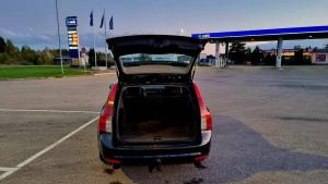 Grey Volvo V50 2010 in Cesis, with an engine capacity of 2.00 L and mileage of 359 thousand km for 2650 €, photo 23 on AUTOMOTO.COM.LV