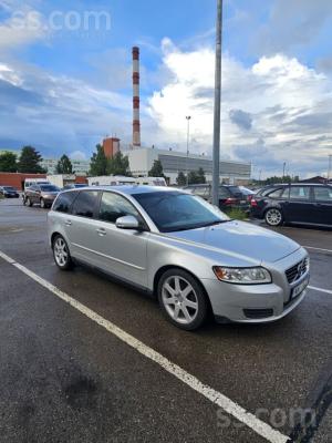 Grey Volvo V50 2010 in Riga, with an engine capacity of 1.60 L and mileage of 327 thousand km for 2200 €, photo  on AUTOMOTO.COM.LV