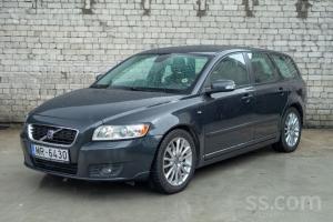 Pelēks Volvo V50 2010 Liepāja, ar dzinēja tilpumu 1.60 L un nobraukumu 380 tūkst. km par 3300 €, foto  vietnē AUTOMOTO.COM.LV