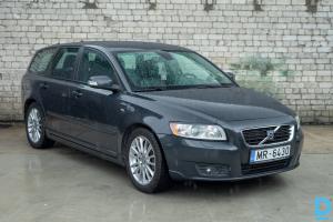 Pelēks Volvo V50 2010 Liepāja, ar dzinēja tilpumu 1.60 L un nobraukumu 380 tūkst. km par 3300 €, foto  vietnē AUTOMOTO.COM.LV