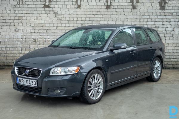 Grey Volvo V50 2010 in Liepaja, with an engine capacity of 1.60 L and mileage of 380 thousand km for 3300 €, photo 2 on AUTOMOTO.COM.LV
