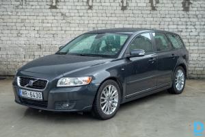 Pelēks Volvo V50 2010 Liepāja, ar dzinēja tilpumu 1.60 L un nobraukumu 380 tūkst. km par 3300 €, foto 3 vietnē AUTOMOTO.COM.LV