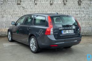 Pelēks Volvo V50 2010 Liepāja, ar dzinēja tilpumu 1.60 L un nobraukumu 380 tūkst. km par 3300 €, foto 4 vietnē AUTOMOTO.COM.LV