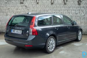 Pelēks Volvo V50 2010 Liepāja, ar dzinēja tilpumu 1.60 L un nobraukumu 380 tūkst. km par 3300 €, foto 5 vietnē AUTOMOTO.COM.LV