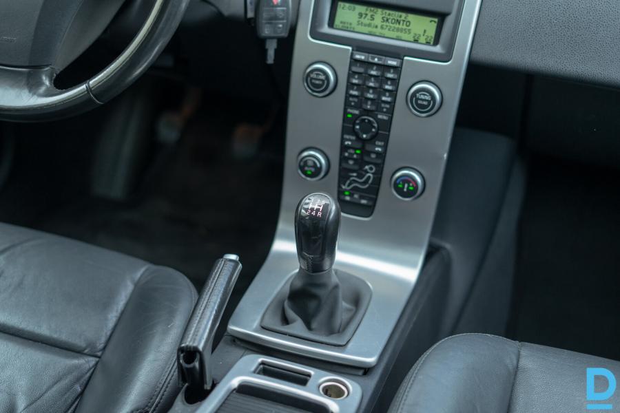 Pelēks Volvo V50 2010 Liepāja, ar dzinēja tilpumu 1.60 L un nobraukumu 380 tūkst. km par 3300 €, foto 10 vietnē AUTOMOTO.COM.LV