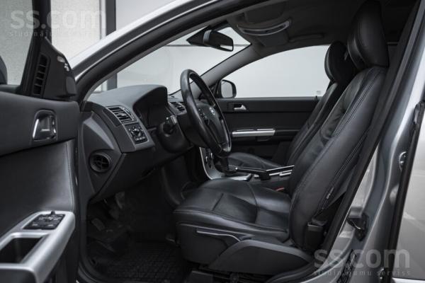 Grey Volvo V50 2010 in Riga, with an engine capacity of 1.60 L and mileage of 322 thousand km for 2990 €, photo 9 on AUTOMOTO.COM.LV