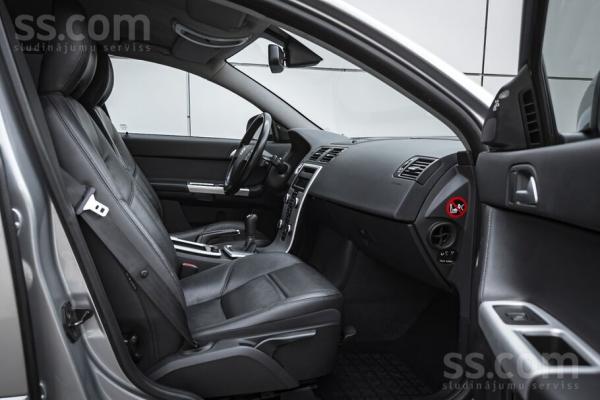 Grey Volvo V50 2010 in Riga, with an engine capacity of 1.60 L and mileage of 322 thousand km for 2990 €, photo 10 on AUTOMOTO.COM.LV