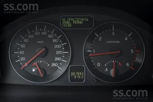 Серый Вольво В50 2010 в Рига, объемом двигателя 1.60 л и пробегом 322 тыс. км за 2990 €, фото 18 на AUTOMOTO.COM.LV