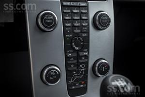 Серый Вольво В50 2010 в Рига, объемом двигателя 1.60 л и пробегом 322 тыс. км за 2990 €, фото 26 на AUTOMOTO.COM.LV